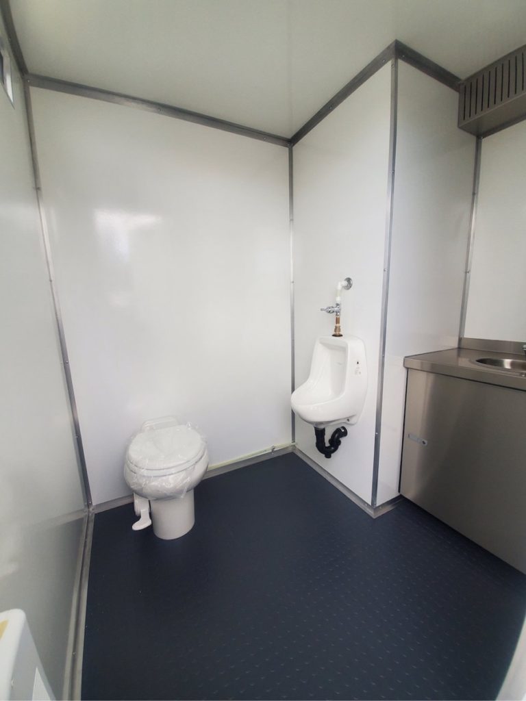 Construction Washroom Trailer Rentals | Pit Stop Portables | Vancouver ...